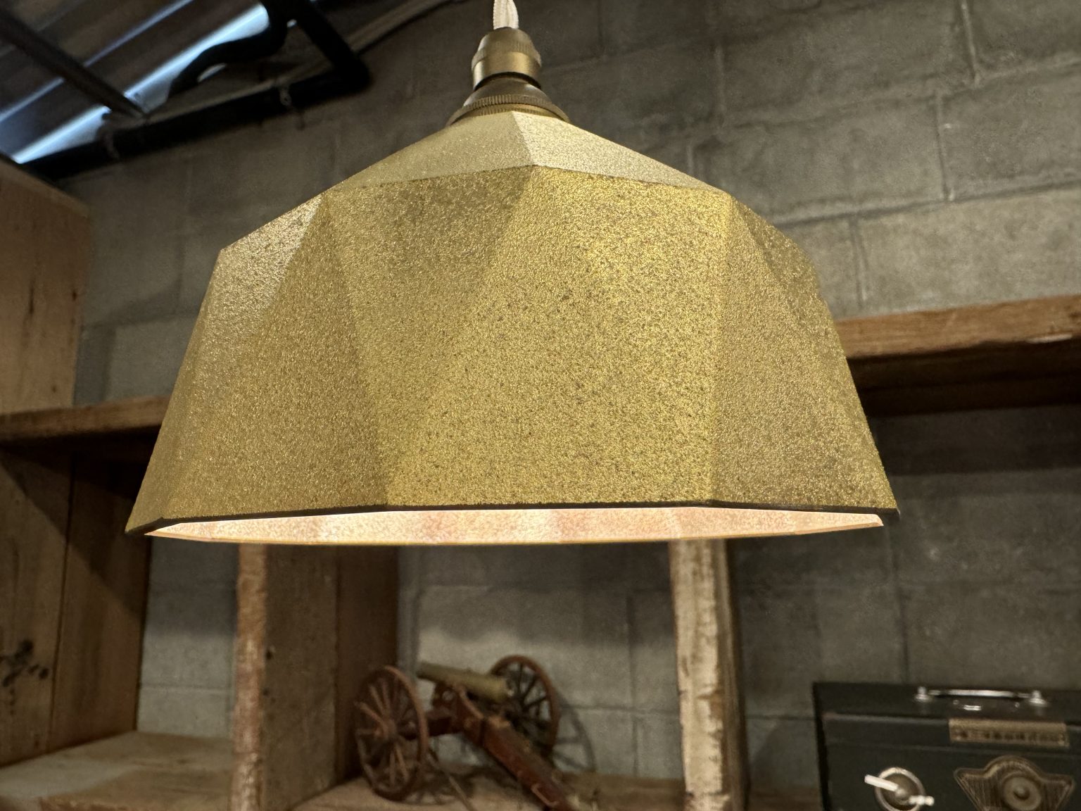 暮らしを照らす明かり | 愛媛のインテリア・雑貨・家具・DIYのお店 ConTenna（コンテナ）